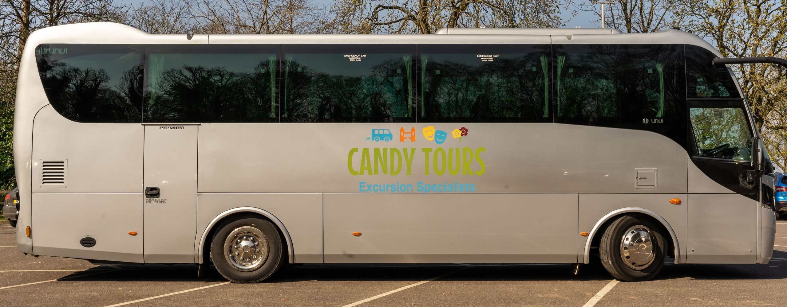 Minibus Hire and Day Trips Hampshire and Surrey - Candy Tours